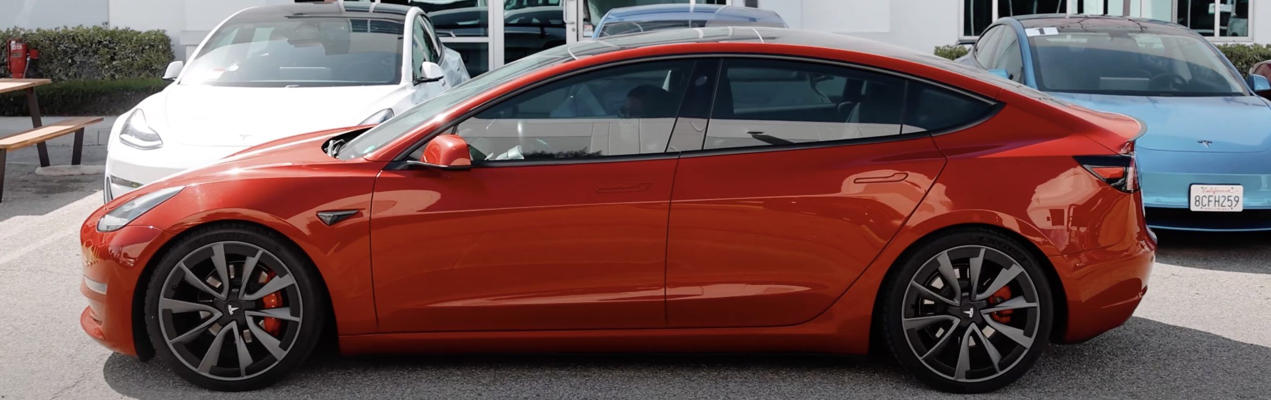 Tesla Head Designer opts for performance suspension from aftermarket ...