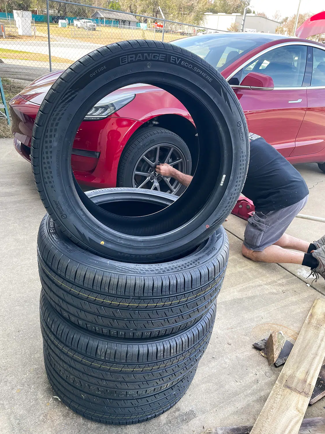 Do EV Tires Make a Difference? Our Tesla Model 3 Test with Sailun ...